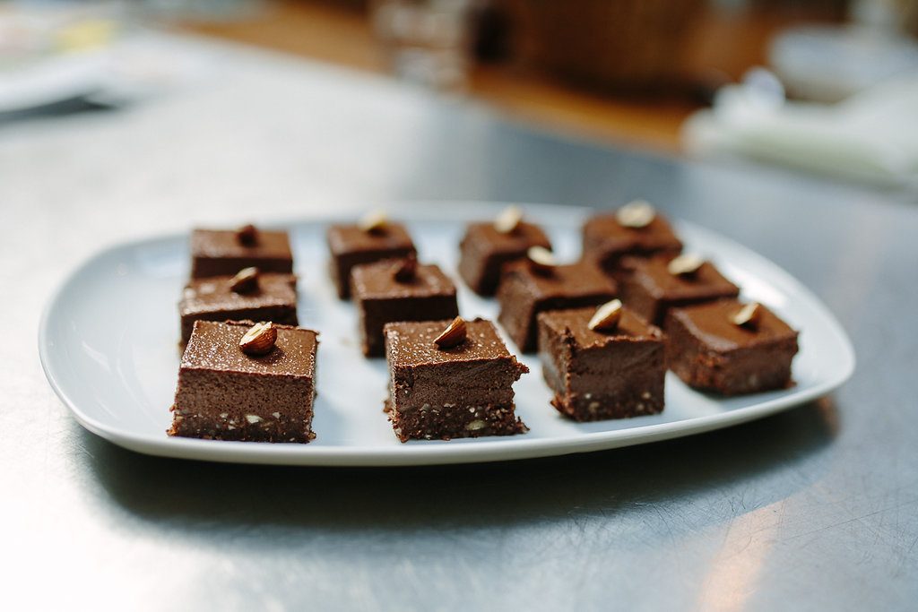 “Nutella” Kuchen – Köstlicher Haselnuss Schoko Unbake Cake | Sophia ...